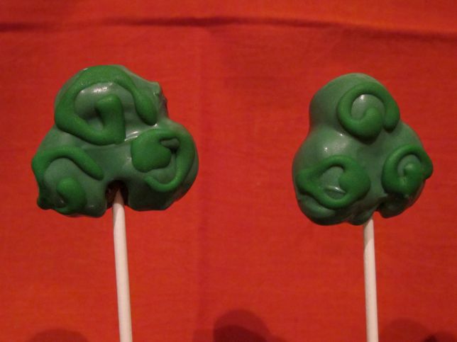 Shamrock Cake Pops