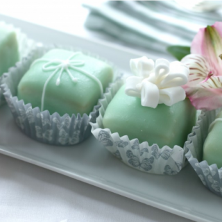 Perfect fondant fancies: top 10 tips for a professional finish